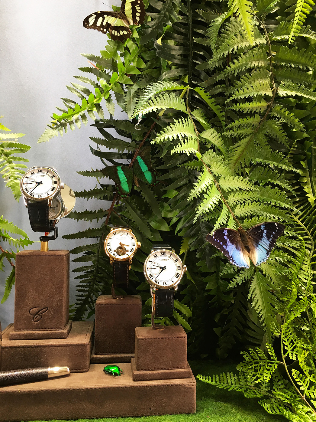The best summer window displays: keys to impact with your storefront